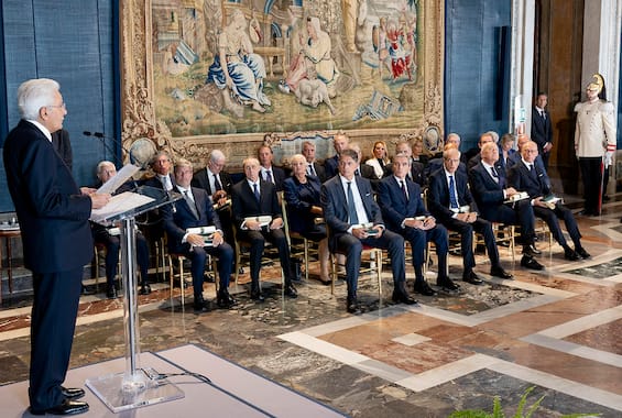 Cavalieri del Lavoro 2022, Mattarella premia 25 imprenditori italiani ... Cavalieri del Lavoro 2022, Mattarella premia 25 imprenditori italiani ...